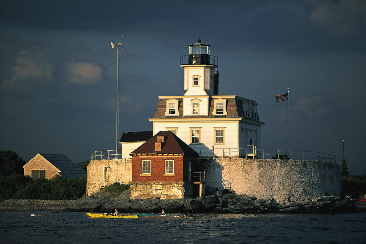 G97 - Beavertail Lighthouse at Sunrise - Onne van der Wal